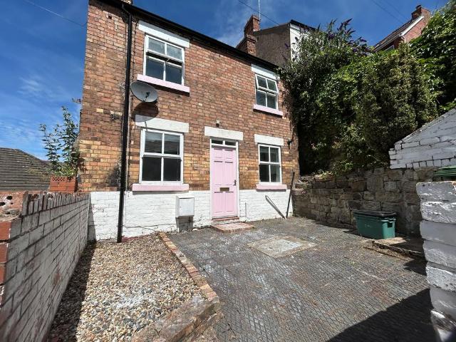 2 bedroom house to rent