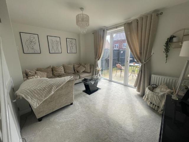 2 bedroom house to rent