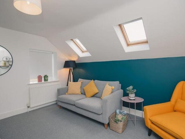2 bedroom house to rent