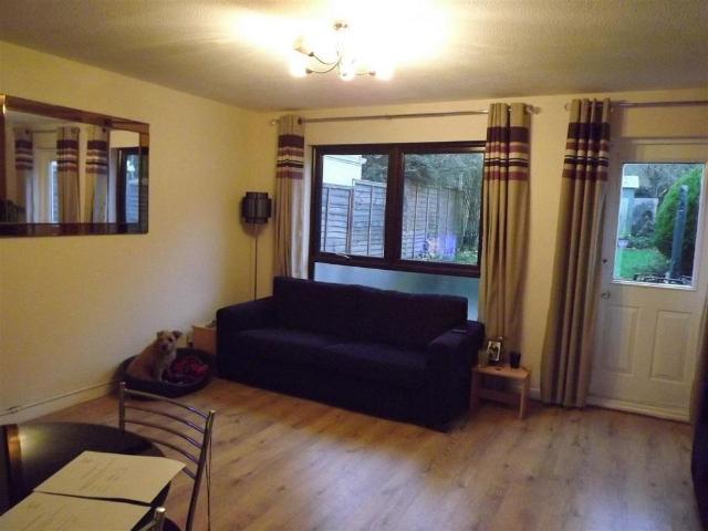 2 bedroom house to rent