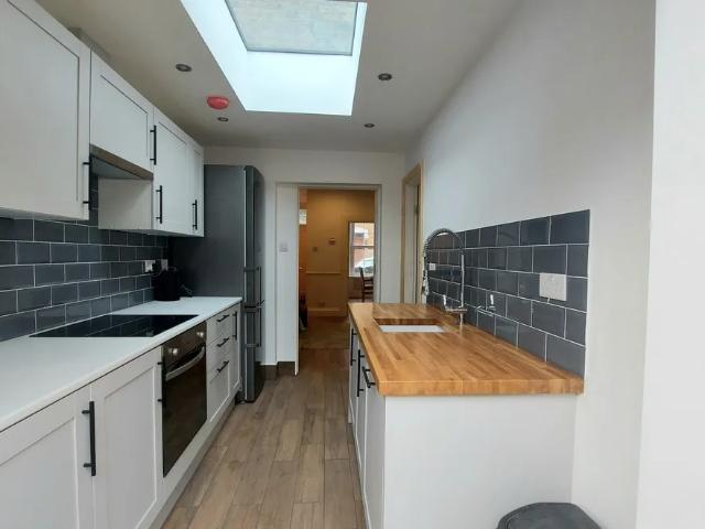 2 bedroom house to rent