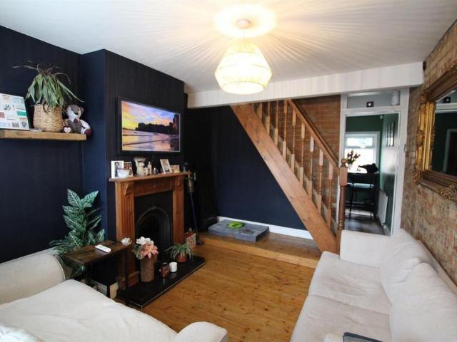 2 bedroom house to rent