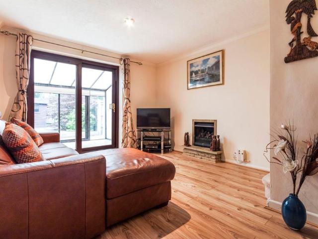 2 bedroom house to rent