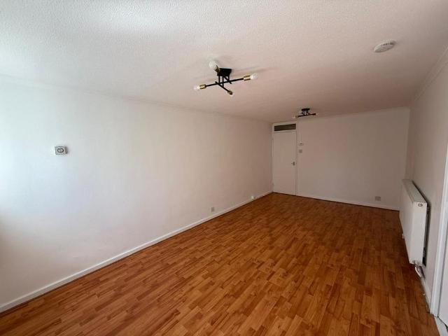2 bedroom house to rent