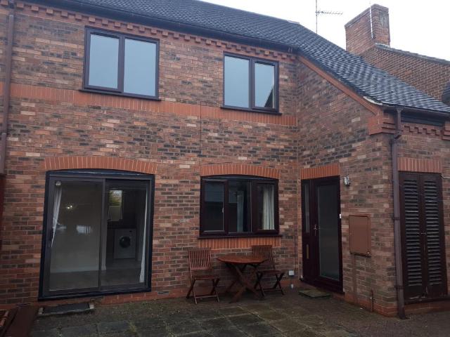 2 bedroom house to rent