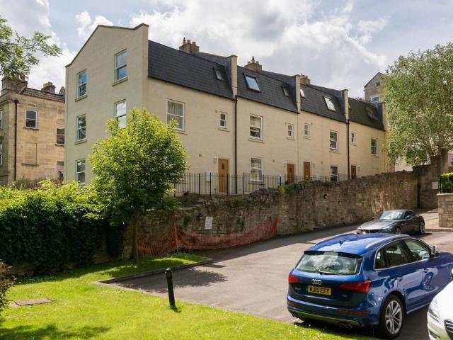 2 bedroom house to rent