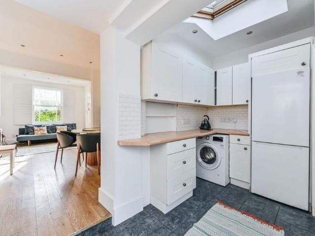 2 bedroom house to rent