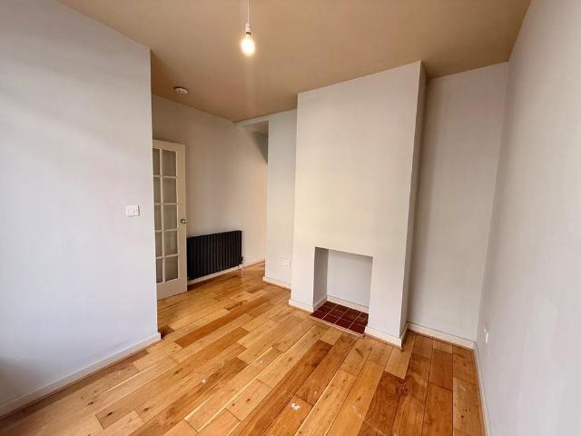 2 bedroom house to rent