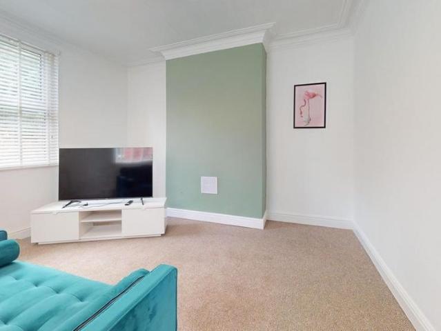 2 bedroom house to rent