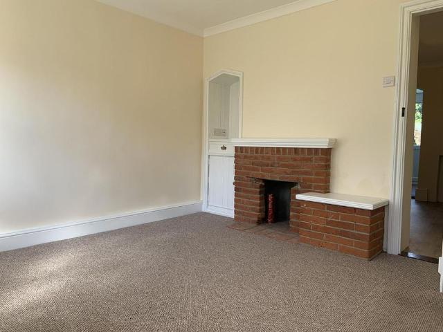 2 bedroom house to rent