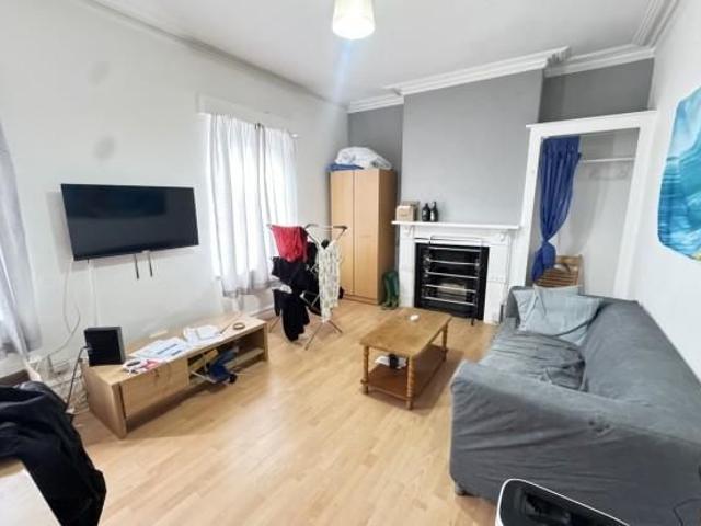 2 bedroom house to rent