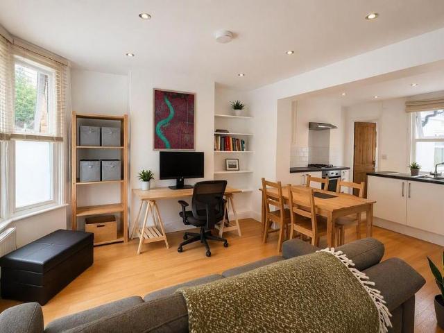 2 bedroom house to rent