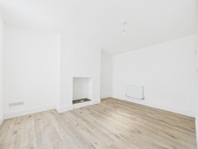 2 bedroom House To Rent