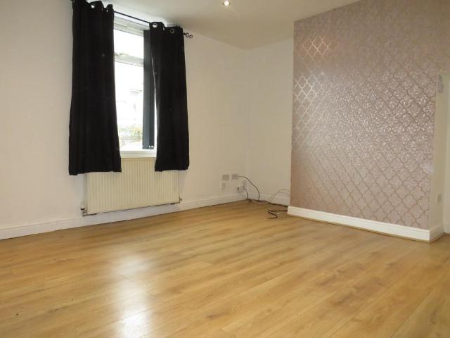 2 bedroom house to rent