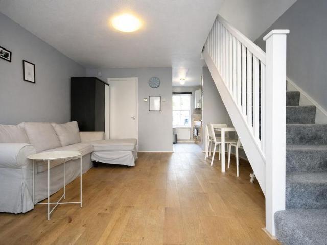 2 bedroom house to rent