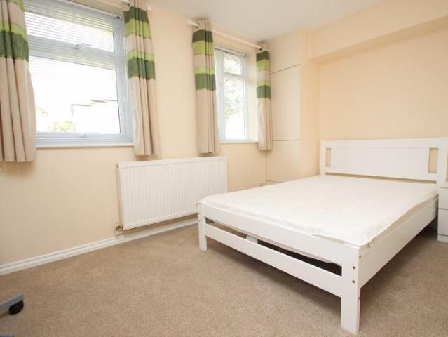 2 bedroom house to rent