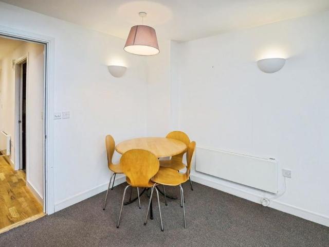 2 bedroom house to rent