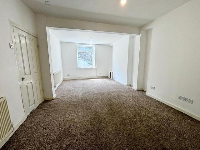 2 bedroom house to rent