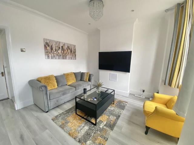 2 bedroom house to rent