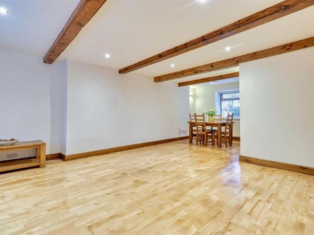 2 bedroom house to rent