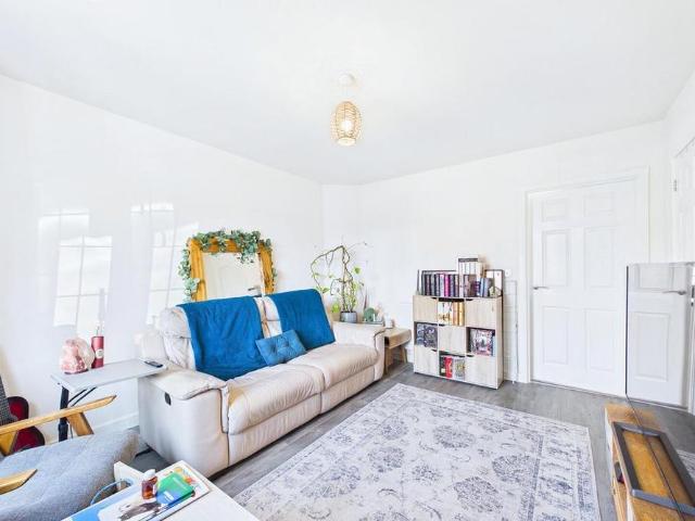 2 bedroom house to rent