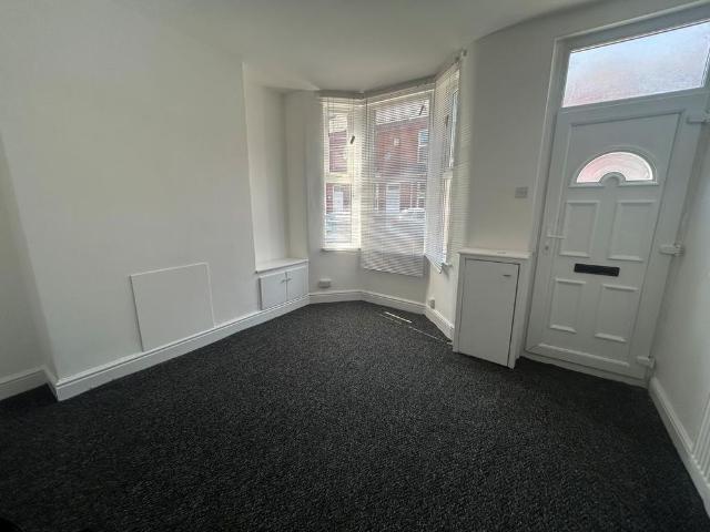 2 bedroom house to rent