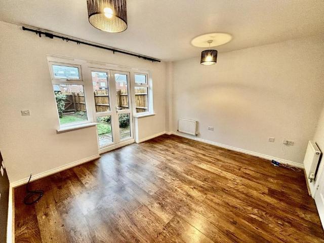 2 bedroom house to rent