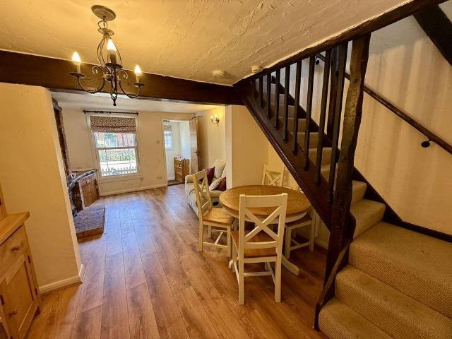 2 bedroom house to rent