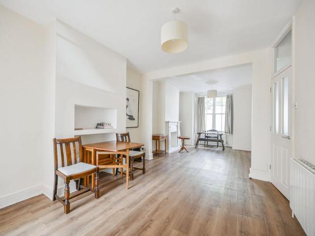 2 bedroom house to rent