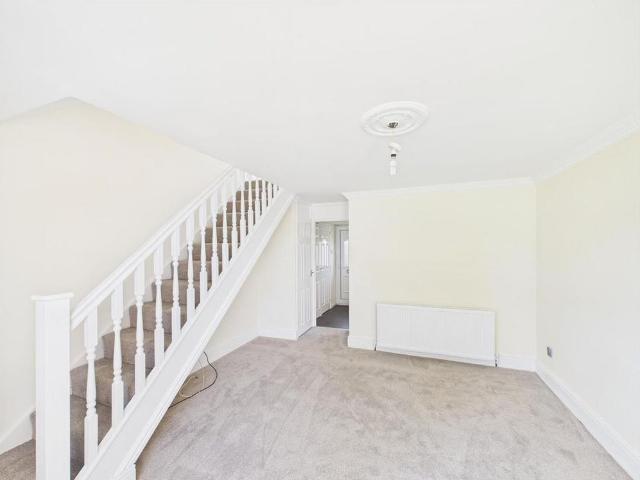 2 bedroom house to rent