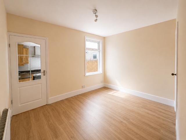 2 bedroom house to rent