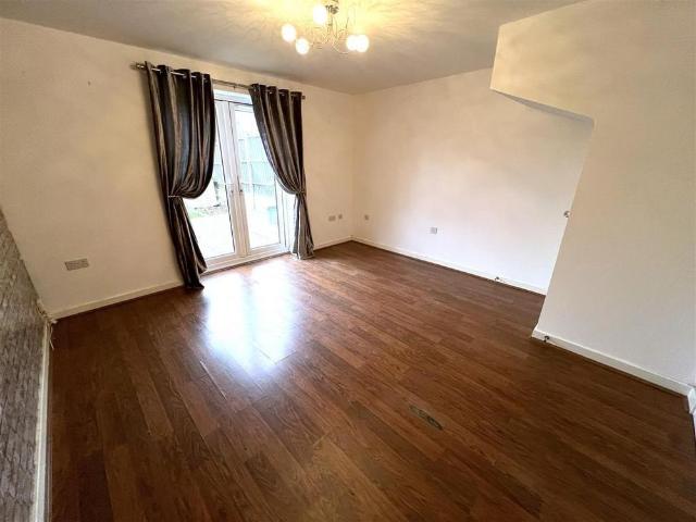 2 bedroom house to rent