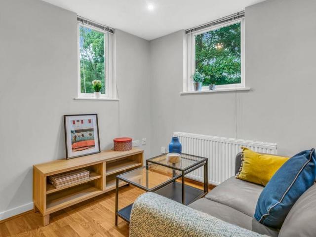 2 bedroom house to rent