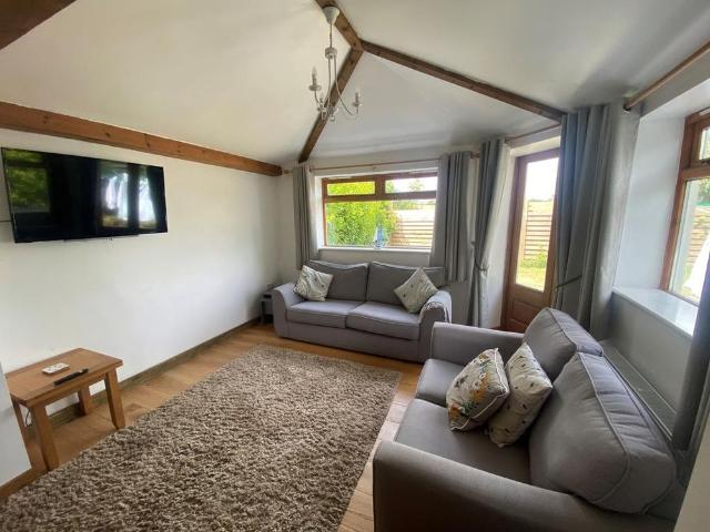 2 bedroom house to rent