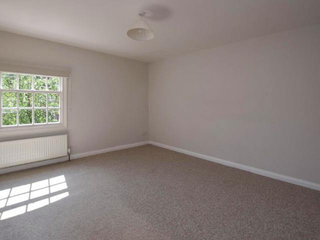 2 bedroom house to rent
