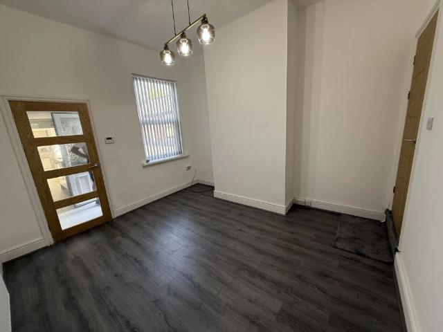 2 bedroom house to rent