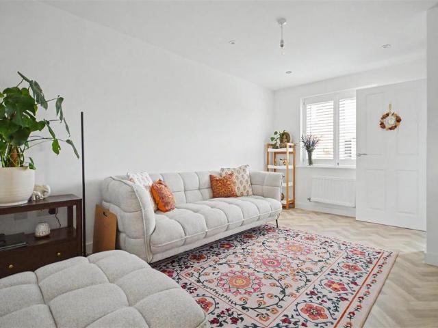2 bedroom house to rent