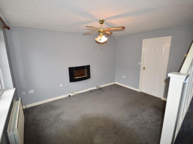 2 bedroom house to rent