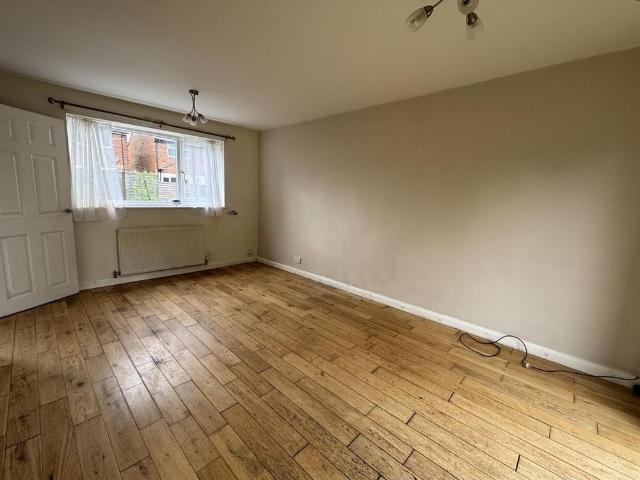 2 bedroom house to rent