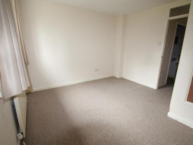2 bedroom house to rent