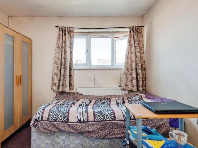2 bedroom house to rent