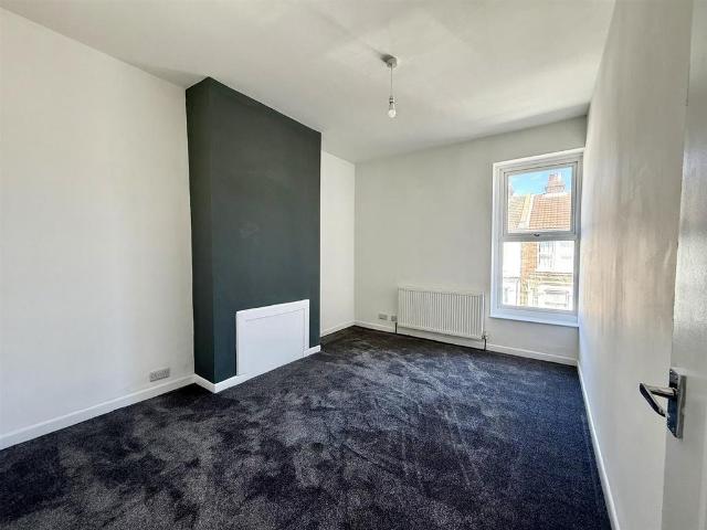 2 bedroom house to rent