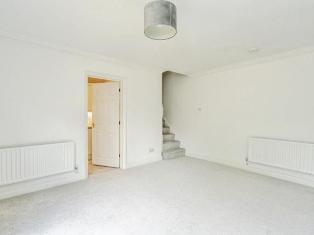2 bedroom house to rent