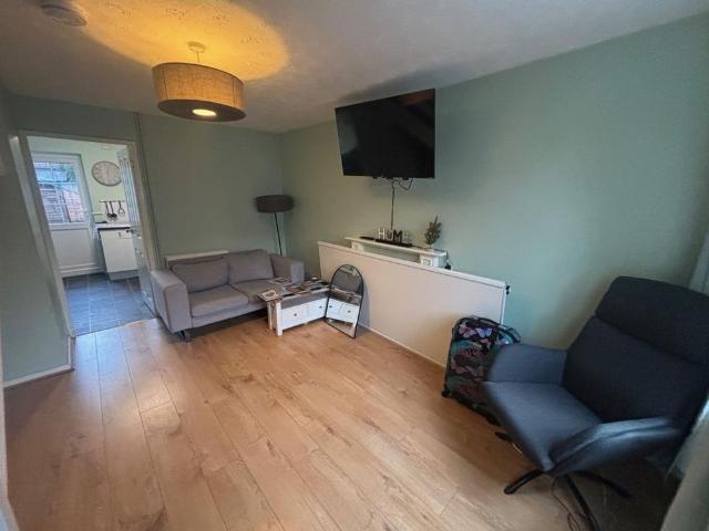 2 bedroom house to rent
