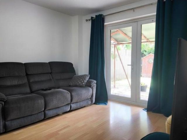 2 bedroom house to rent