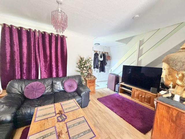 2 bedroom house to rent