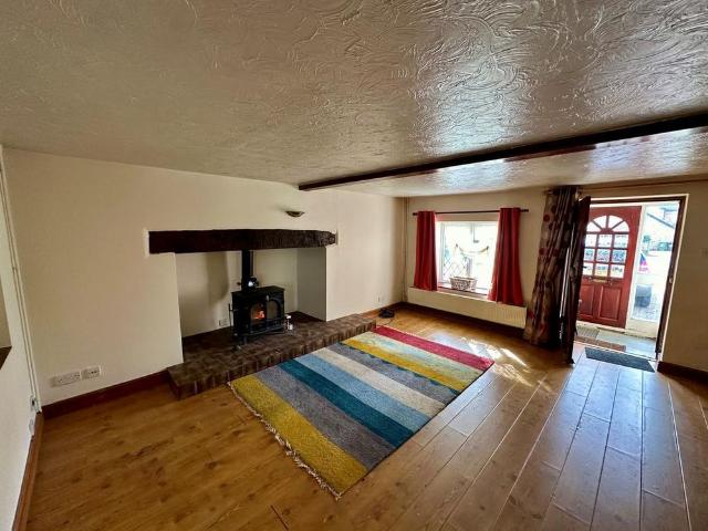 2 bedroom house to rent