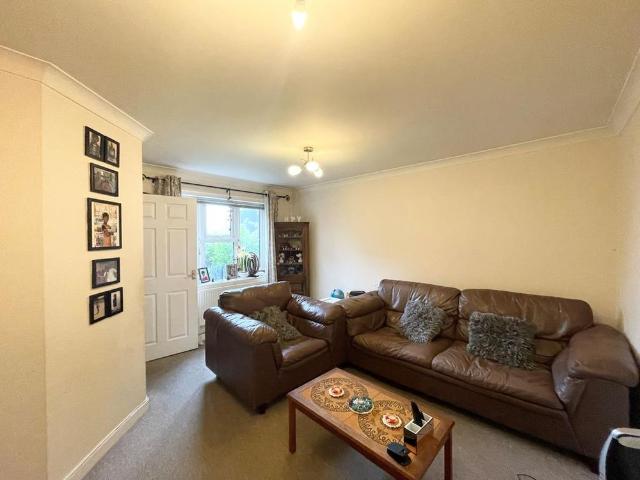 2 bedroom house to rent
