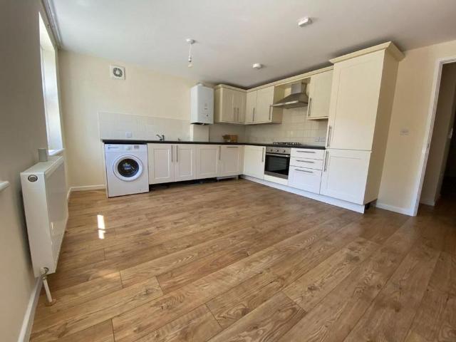 2 bedroom house to rent