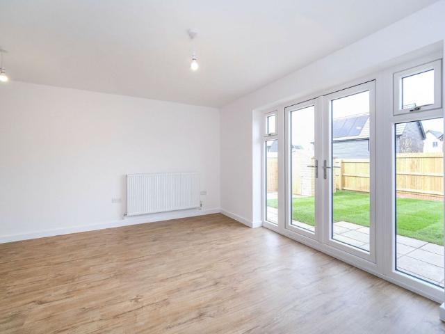 2 bedroom house to rent
